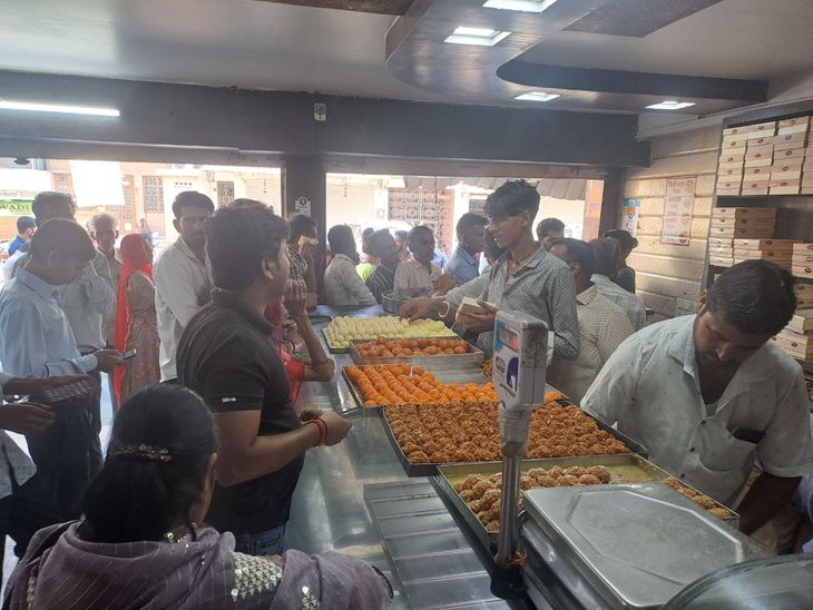 Pali people eat sweets and snacks worth Rs 1 crore on Diwali | दीपावली ...