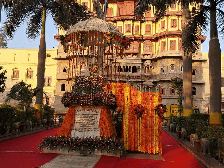 PM Modi will do road show in Indore today | इंदौर में आज पीएम मोदी का ...