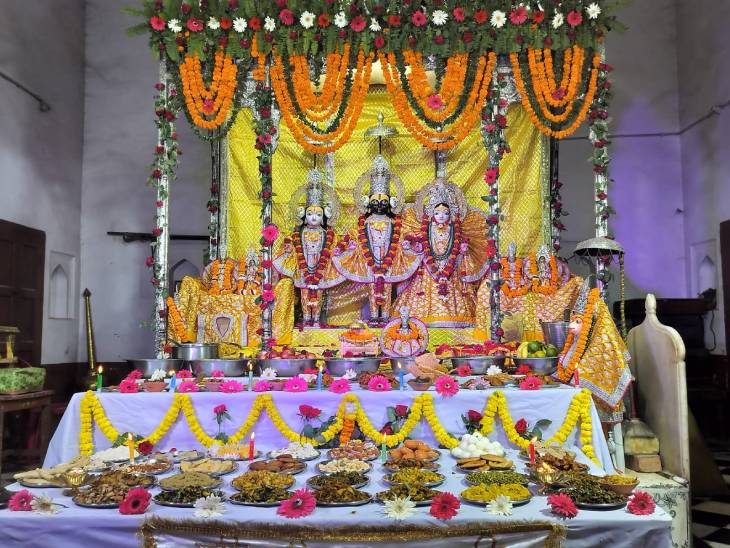 Annakoot Mahotsav today in a thousand temples of Ayodhya.Ayodhya ...