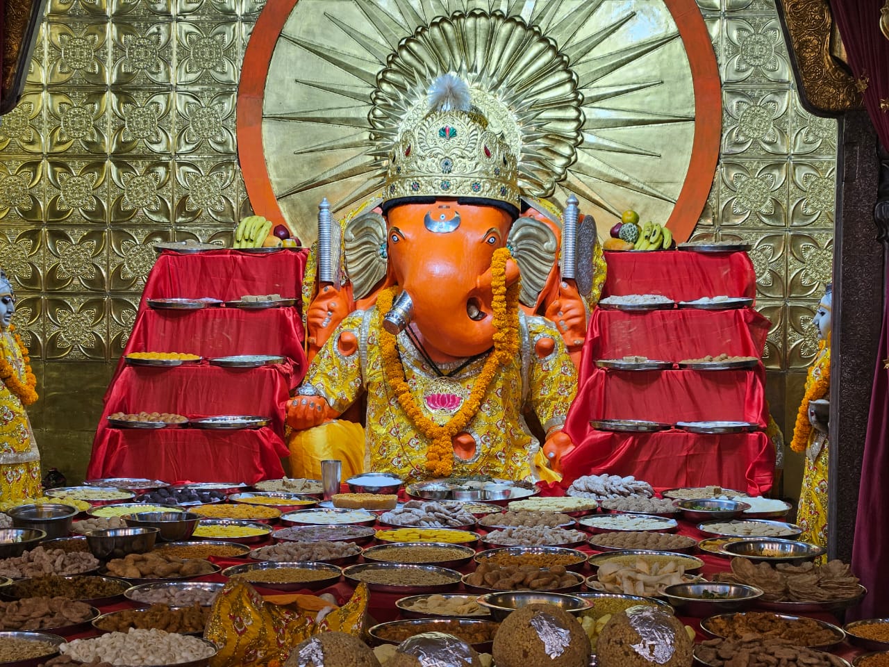 Tableau decorated on Govadharan Puja and Annakoot Festival | जयपुर में ...