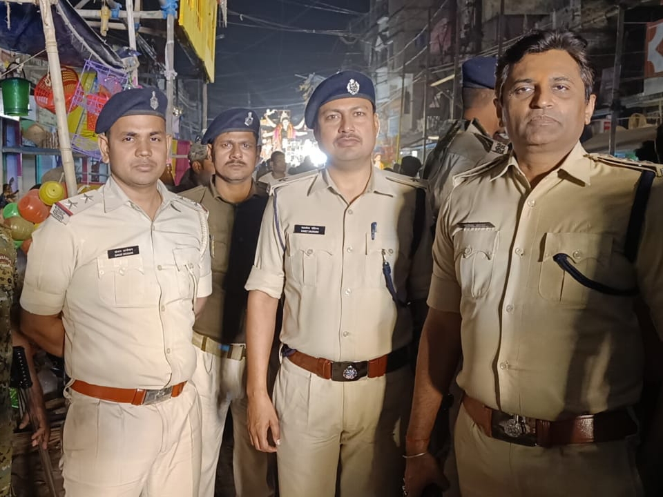 23 feet long bomb black statue immersed in Munger | 23 फिट लंबी बम काली ...