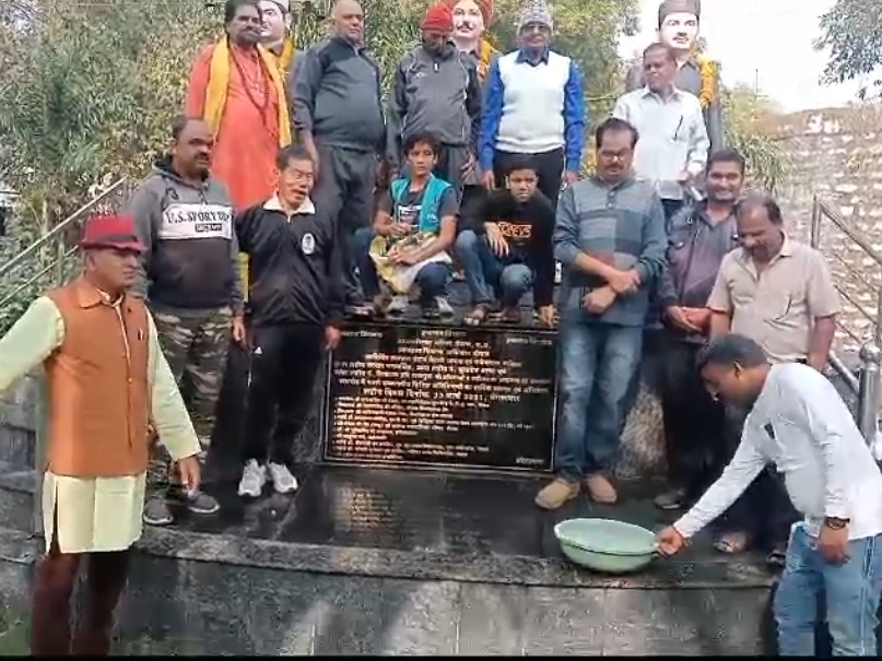 Cleanliness and environment friends donated their work on Diwali ...