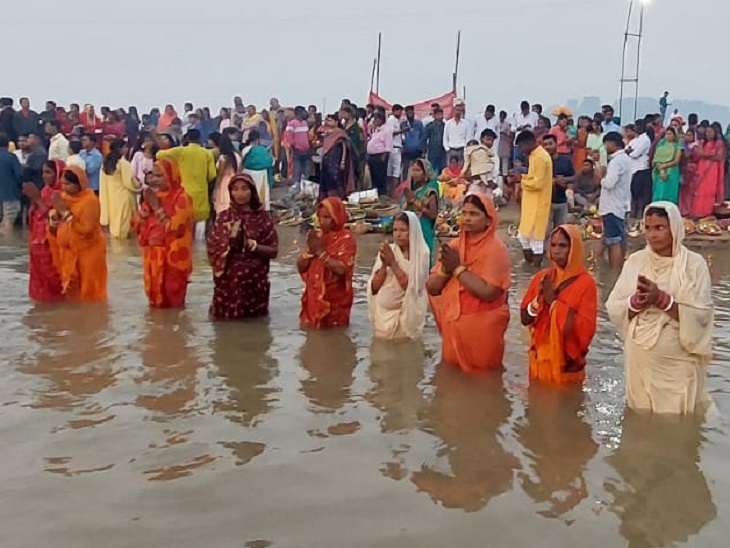 See the amazing view of Chhath Ghats in 10 pictures | 15 तस्वीरों में ...