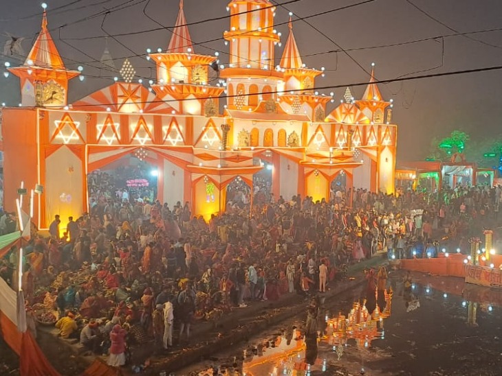 See the amazing view of Chhath Ghats in 10 pictures | 15 तस्वीरों में ...
