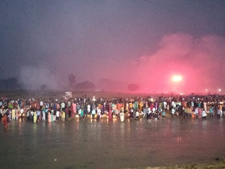 See the amazing view of Chhath Ghats in 10 pictures | 15 तस्वीरों में ...