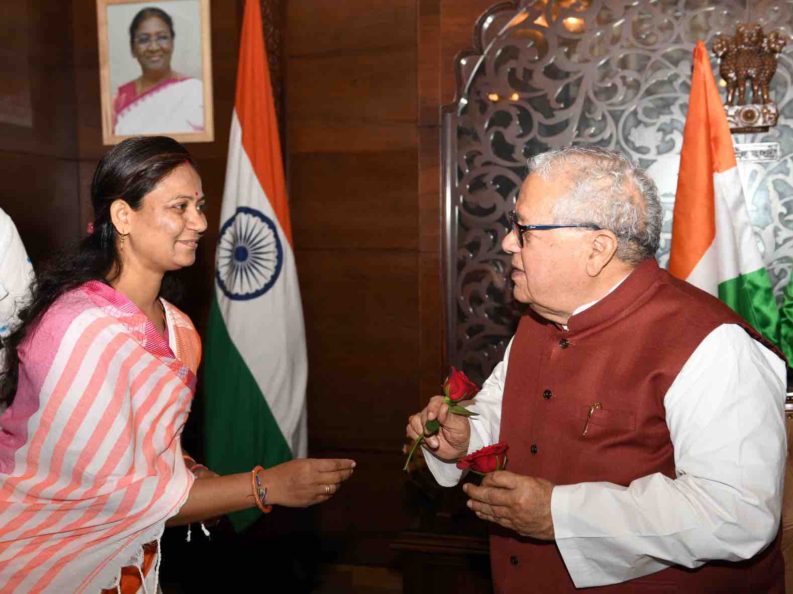 Smile program poster released | स्माइल कार्यक्रम के पोस्टर का विमोचन ...