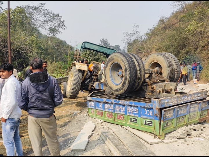 Two youths who came to work were crushed to death, accident happened ...