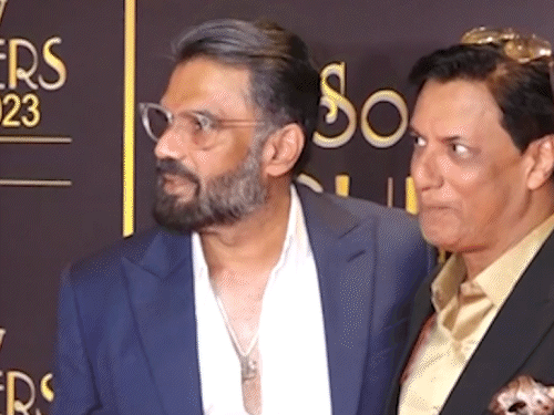 Celebs seen at Society Achievers Award, Sunil Shetty, Geeta Basra ...