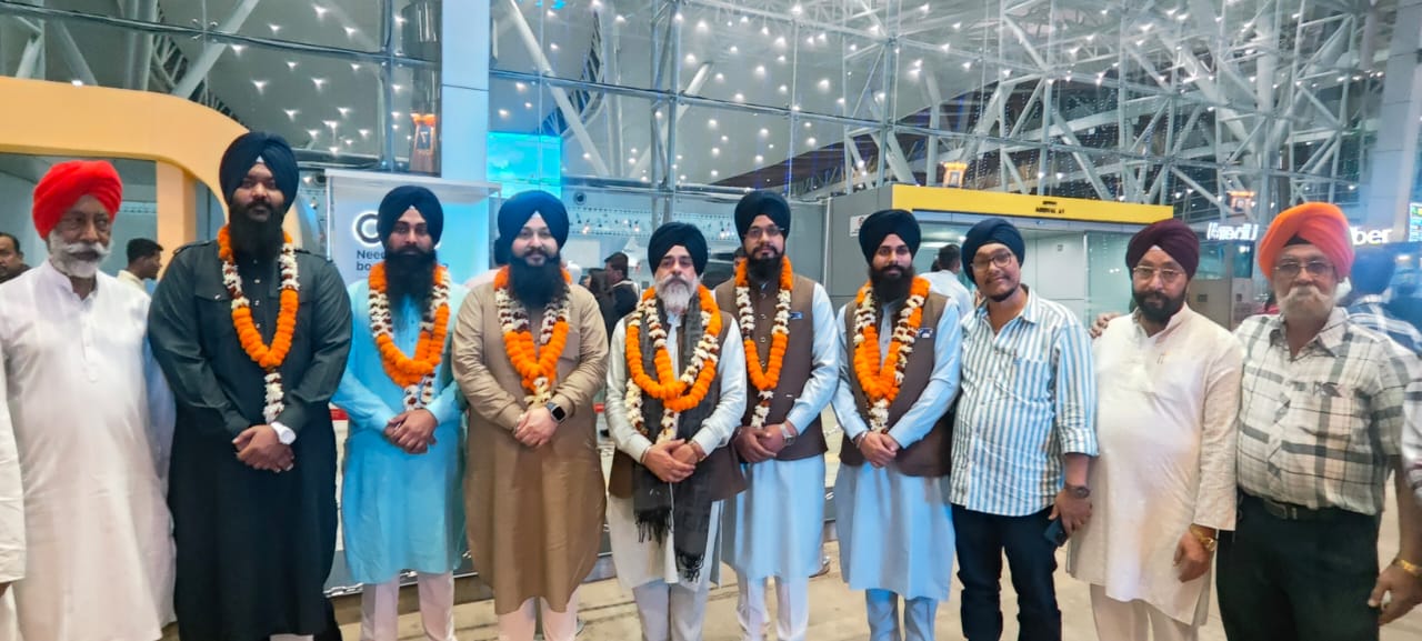 Major event of Prakash Parv organized in Khalsa School, Ragi group ...