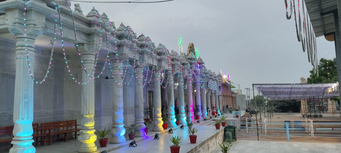 Annakoot fair today at Ranchhod Rai Temple, Khed, 50 confectioners ...