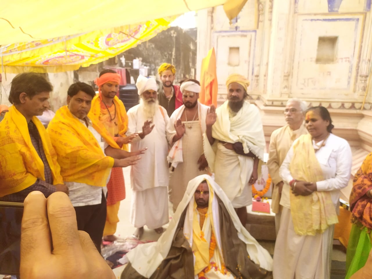 On the seventeenth day of Premdas' Golok Gaman, Mahant Ravidas of ...