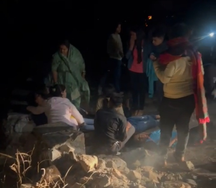 A tree saved a bus filled with 39 children from falling 150 feet. | 39 ...