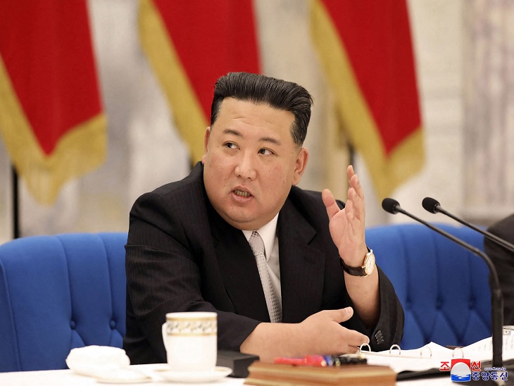 North Korea Kim Jong Un Crying Videos Go Viral | North Korea News ...