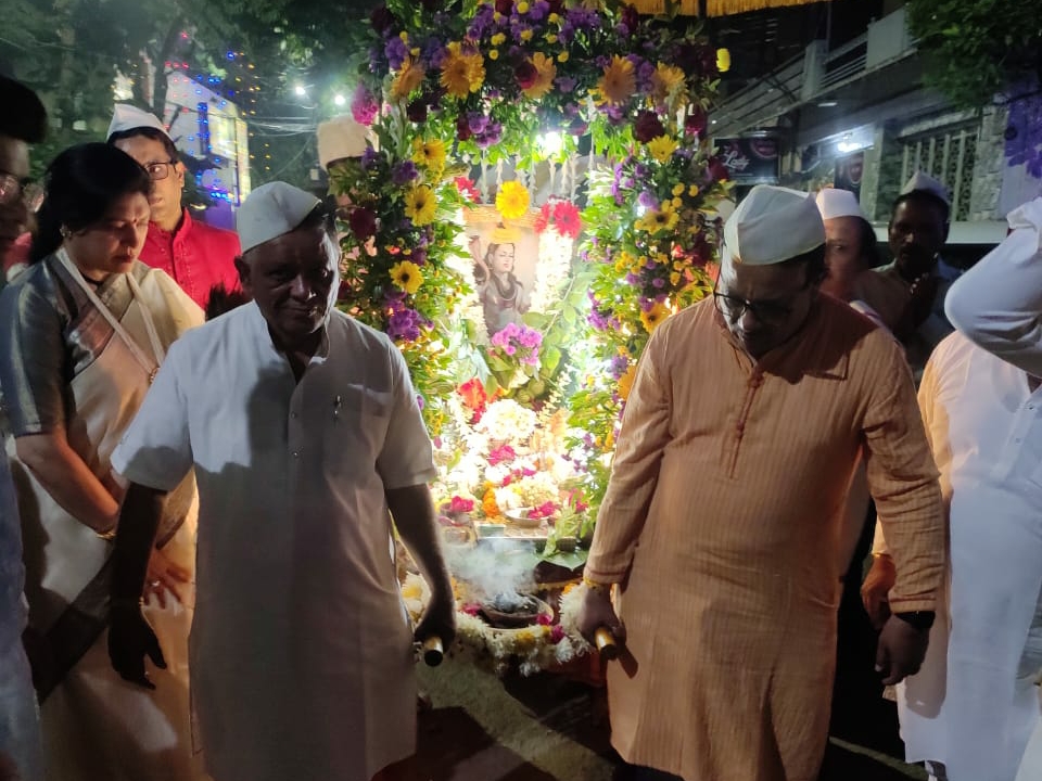 Palki Yatra of God of Gods Mahadev started in Indore | इंदौर में निकली ...