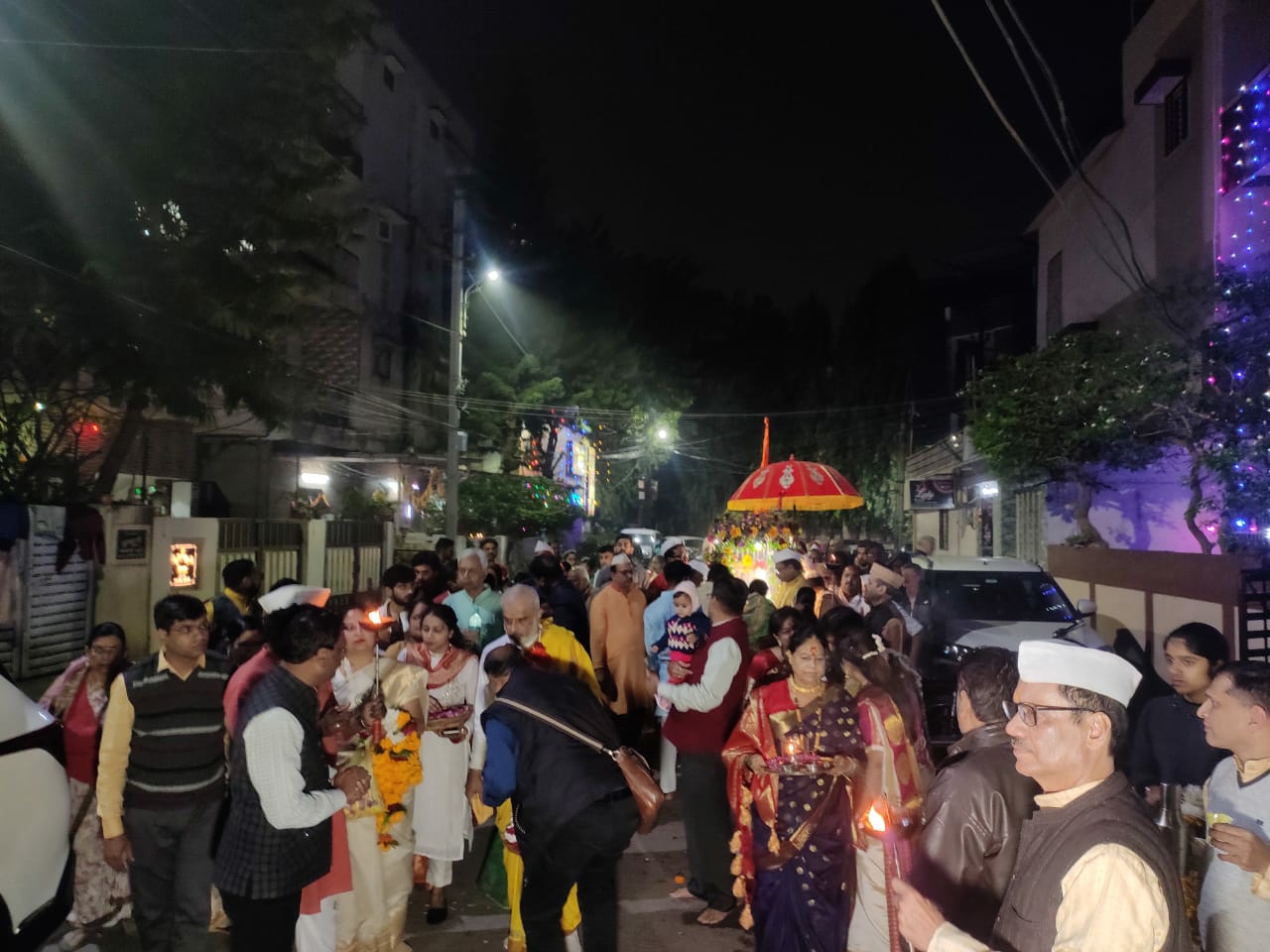 Palki Yatra of God of Gods Mahadev started in Indore | इंदौर में निकली ...