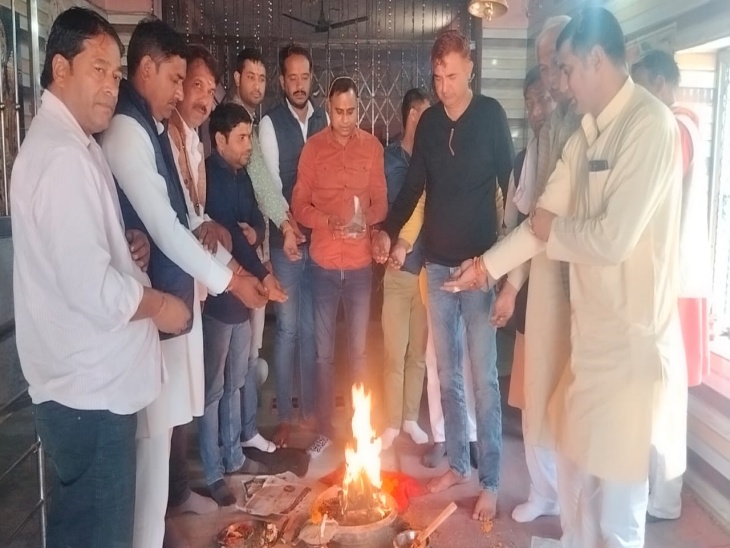 MP Baba Balaknath becomes CM, havan in Alwar | बालकनाथ के समर्थकों ने ...