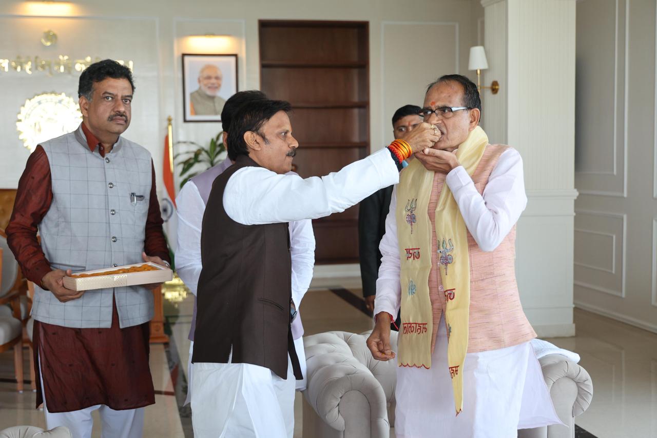 MP Ka CM Koun | Madhya Pradesh BJP CM Face Meeting Update; Shivraj ...