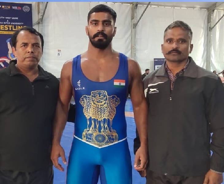 Avadh University gets first bronze medal in wrestling | कुश्ती में अवध ...