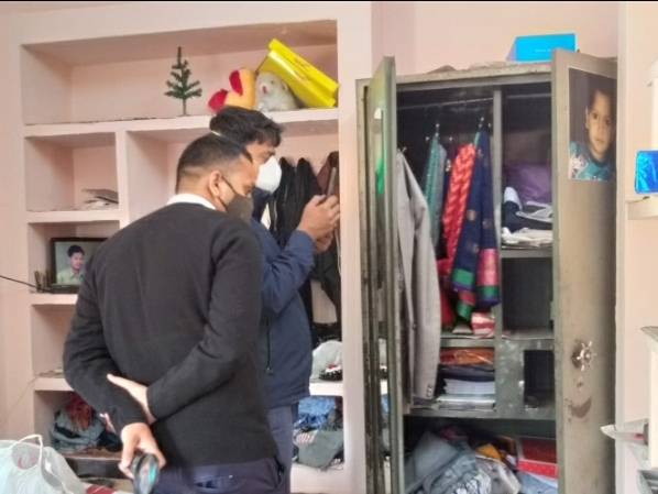 Milk businessman's son held hostage in bed | दूध व्यवसायी के बेटे को ...