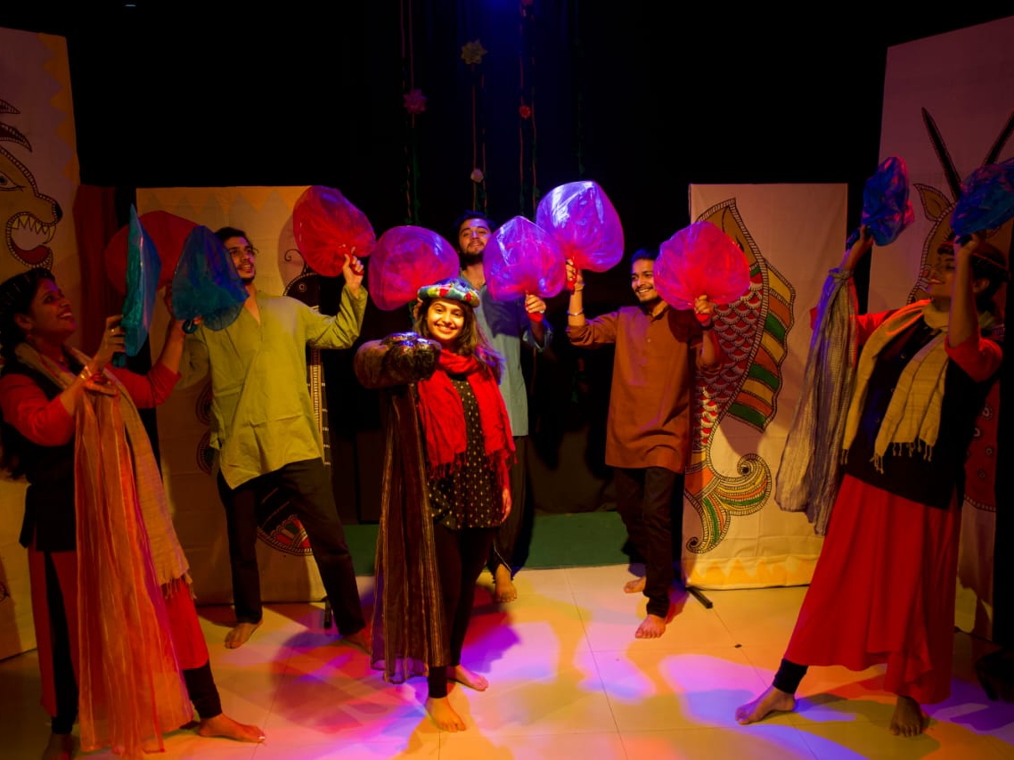 The play 'Nepathya Mein Shankulata' staged at Shaheed Bhawan, Bhopal ...