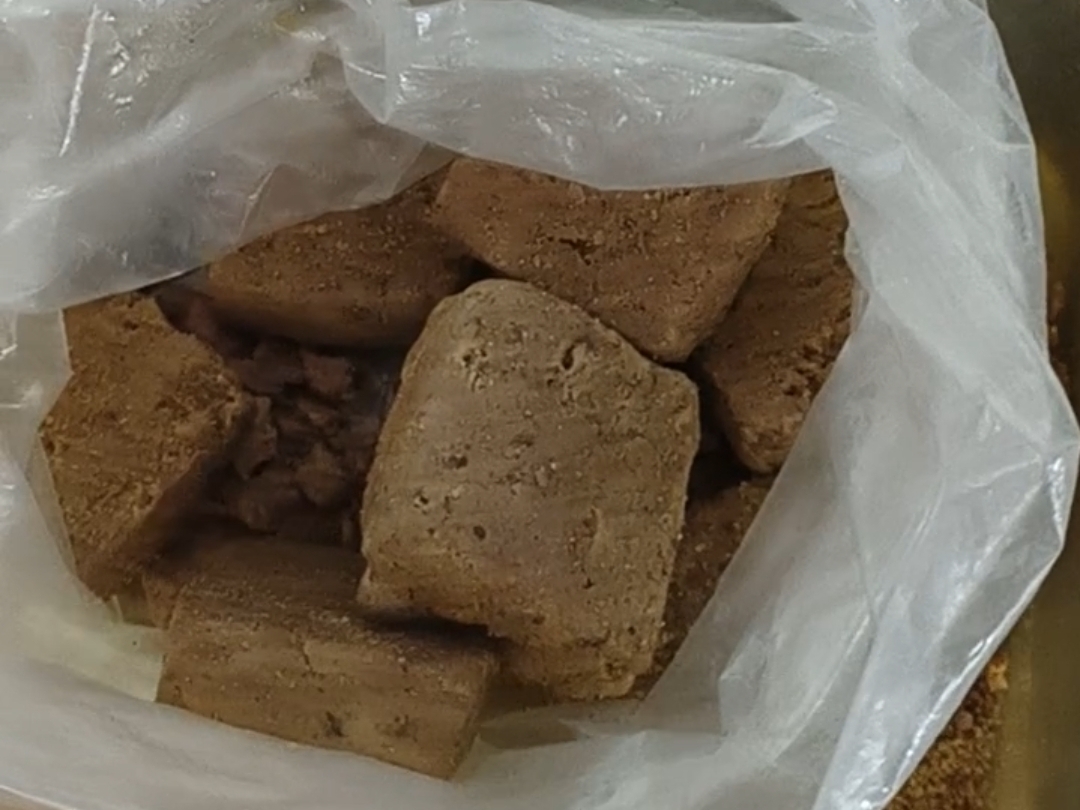 Hathras' famous asafoetida fragrance in Khadi Village Industries ...