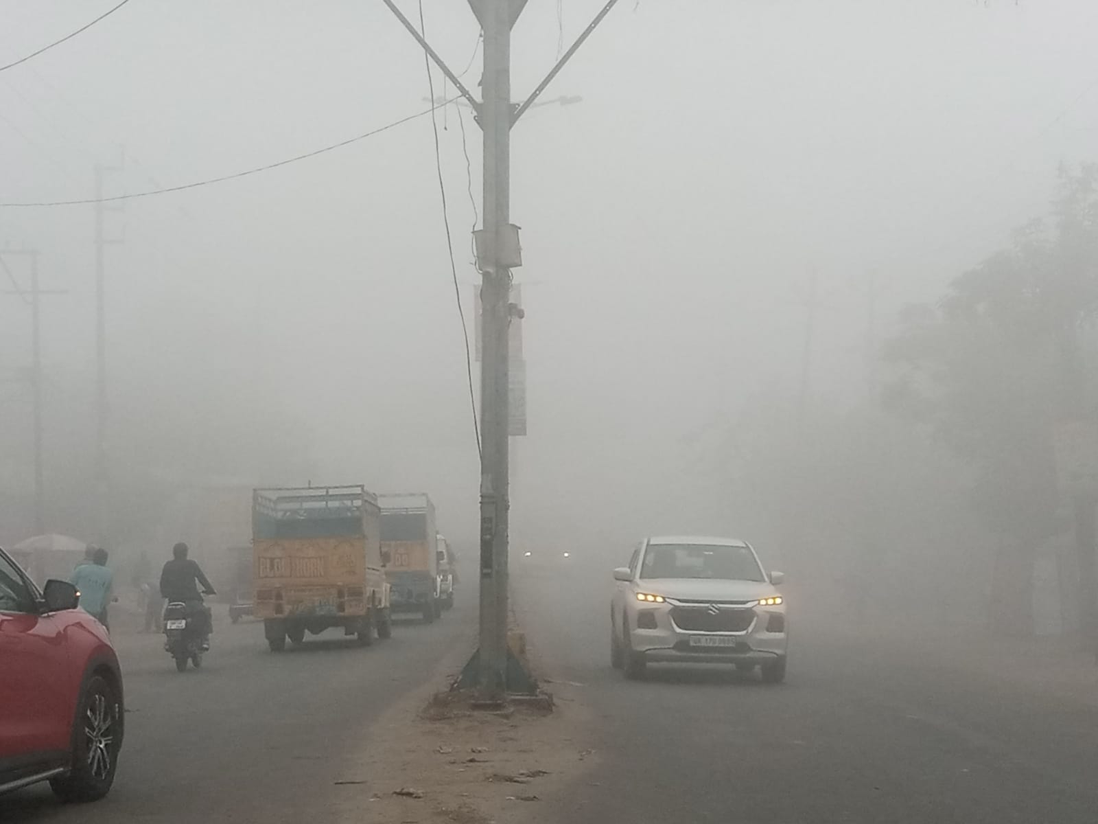 The minimum temperature was 5.4 degrees Celsius, vehicles kept moving ...