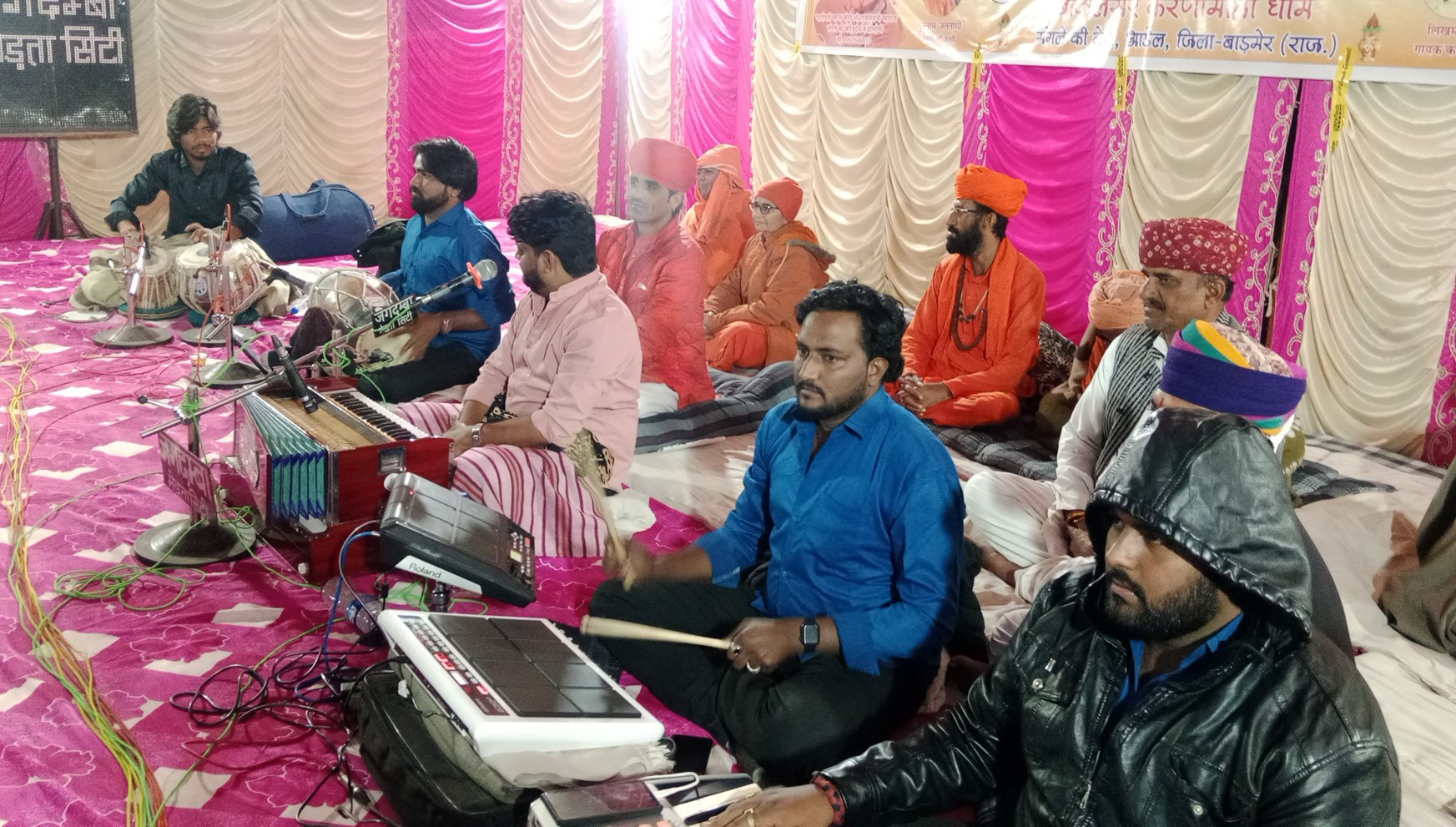 Bhajan evening organized in Vankalsar Karni Mata Dham Mangle Ki Beri ...