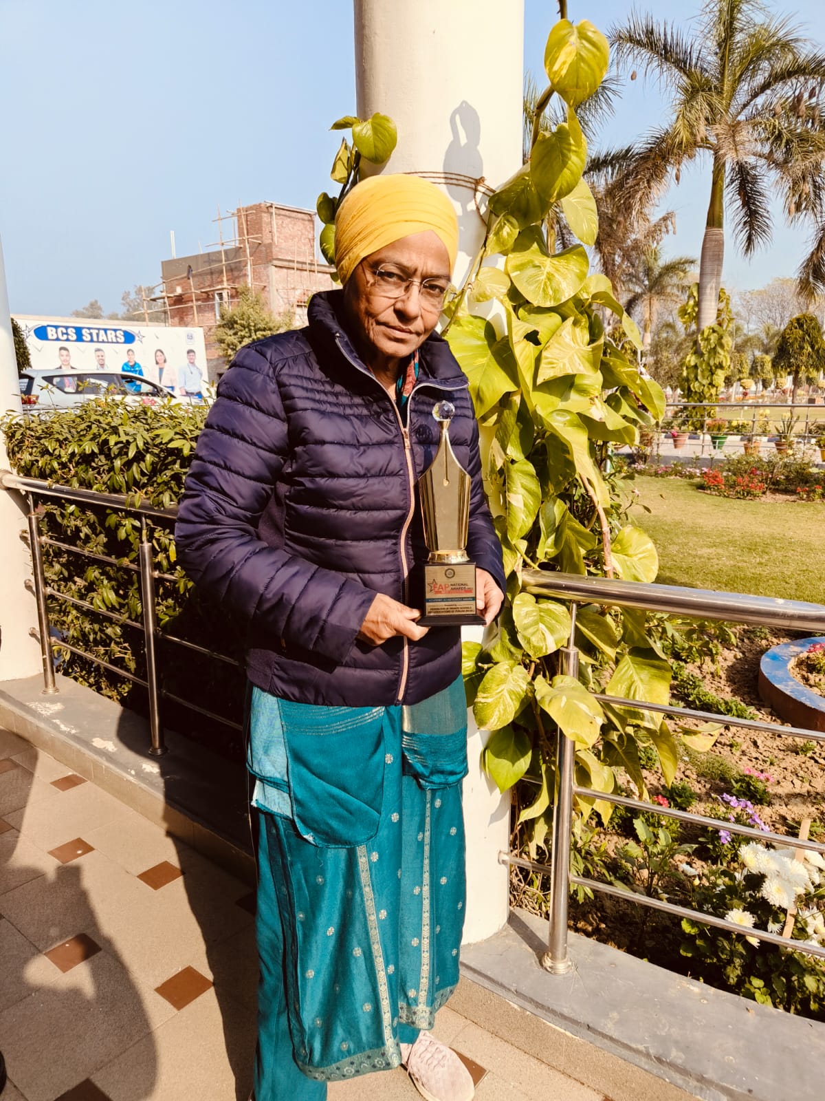 Dr. Naz honored with prestigious award | डॉ. नाज को प्रतिष्ठित पुरस्कार ...