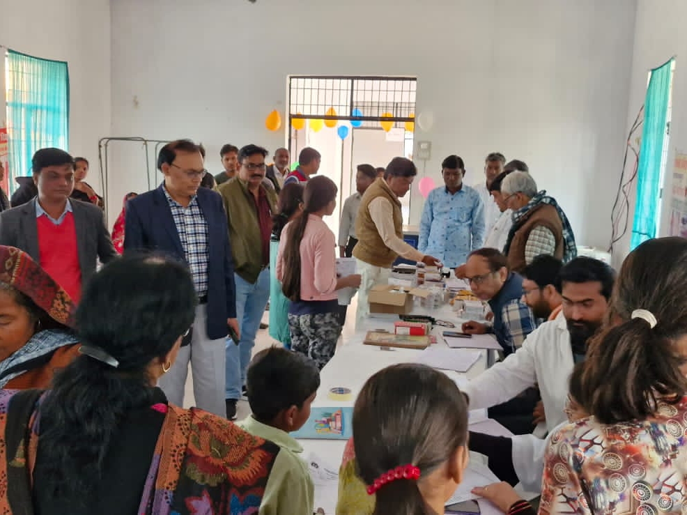 CMO conducted surprise inspection of community health center | सीएमओ ने ...