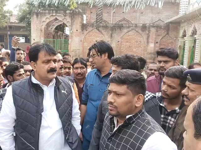 Minister arrived to meet the relatives of the deceased, Jama Khan said ...