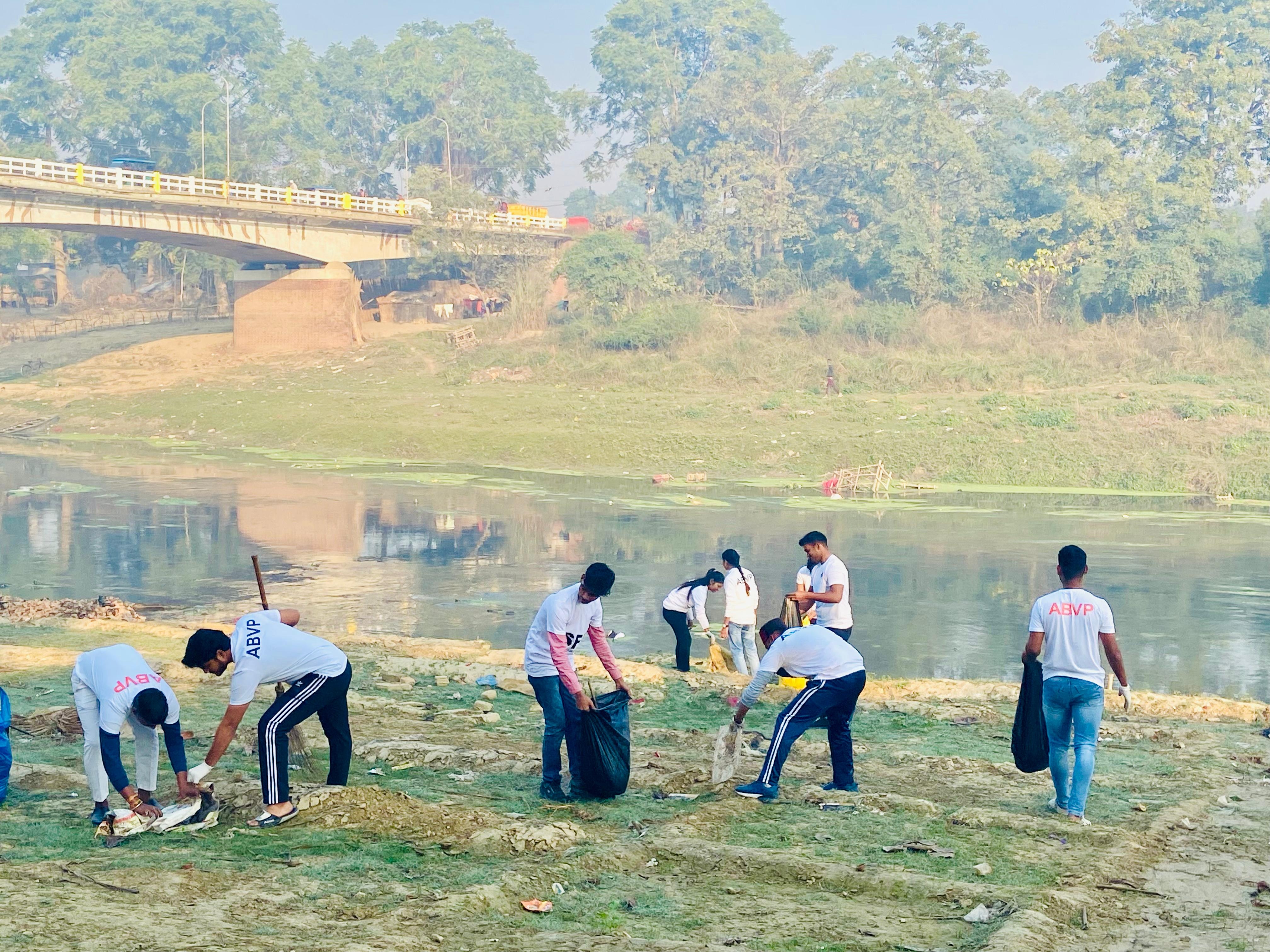 ABVP-SFD cleaned Tamsa beach in Mau