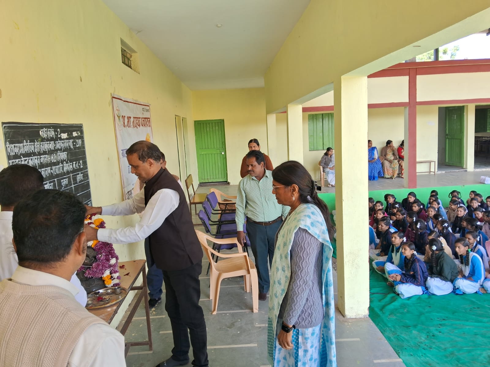 Customer awareness held in Simrol School | सिमरोल स्कूल में हुआ ग्राहक ...