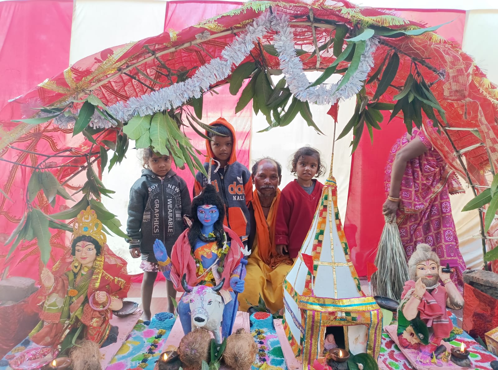 Gaura-Gauri marriage festival celebrated | मनाया गया गौरा-गौरी विवाह ...