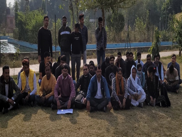 Opposition to removal of Rajiv Gandhi Yuva Mitra | राजीव गांधी युवा ...