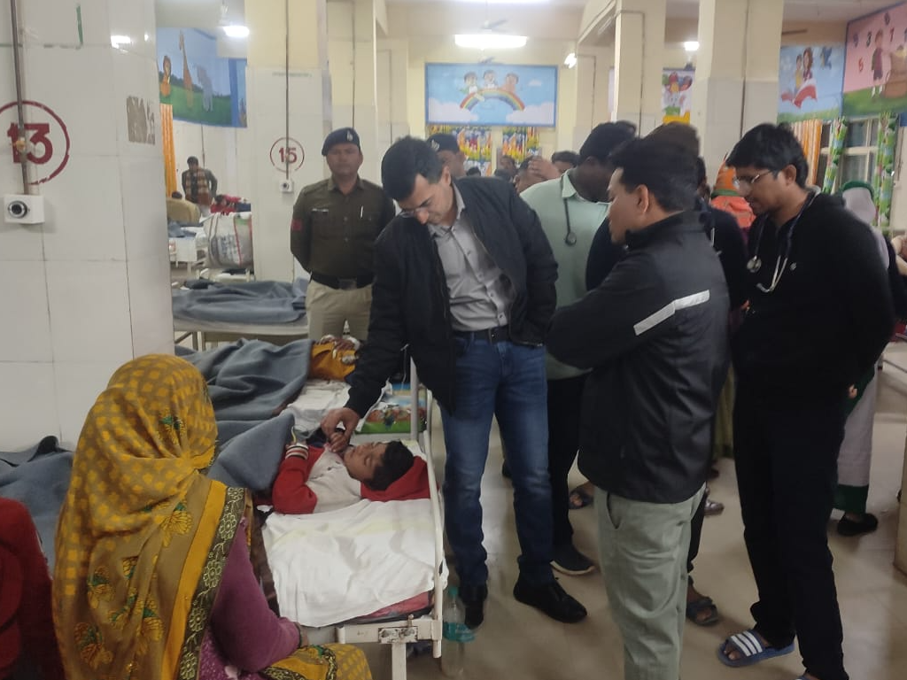 Health of 33 children deteriorated in Luhari village of Sagar.