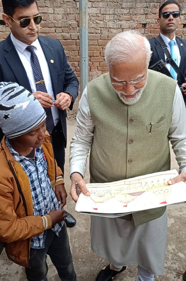 See PM Modi's visit to Ayodhya in photos । PM Narendra Modi Road Show ...