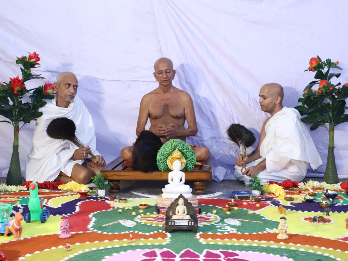 Birth anniversary of Ganacharya Pushpadant Sagar Maharaj | गणाचार्य ...