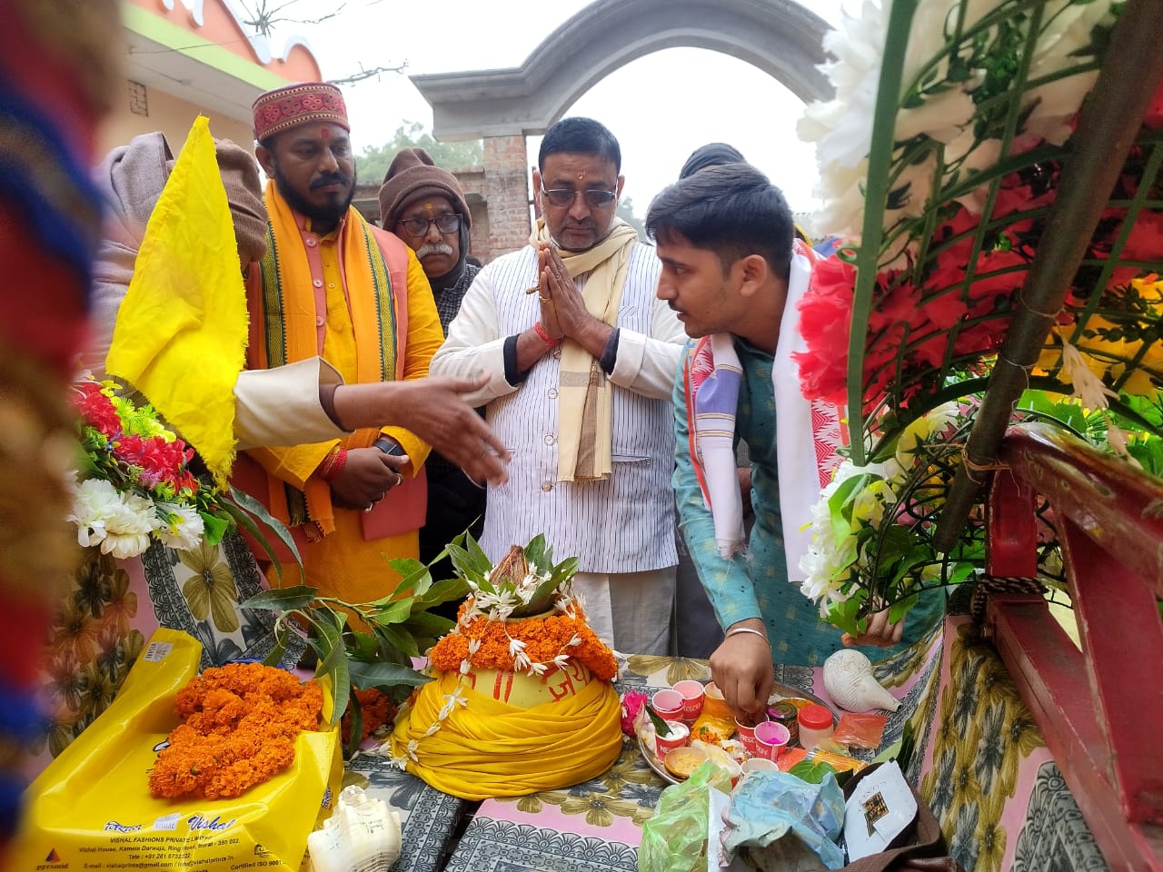 'Akshat-Pooja Kalash Yatra' in Gotha before the consecration of Ram ...