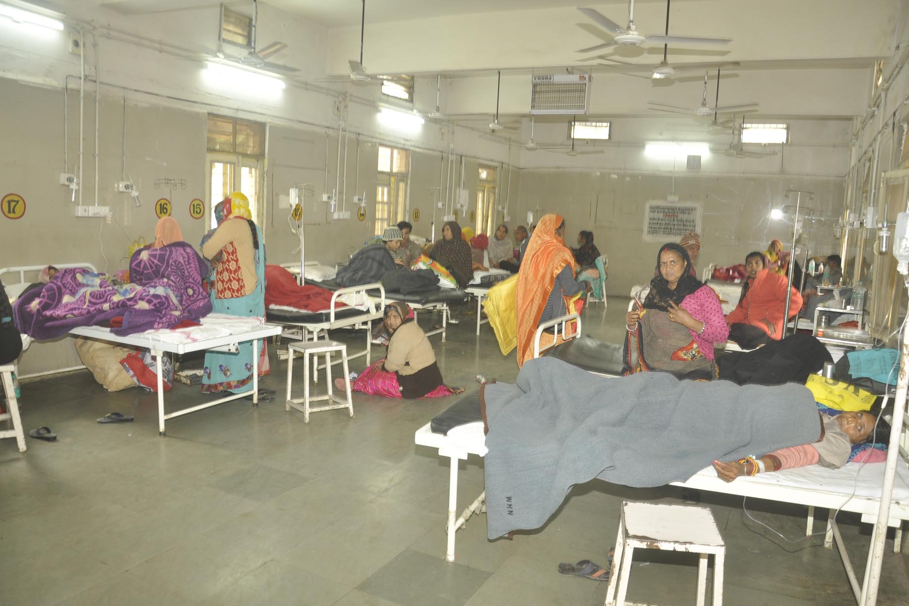 Due to cold, number of cold and stomach ache patients increased in ...