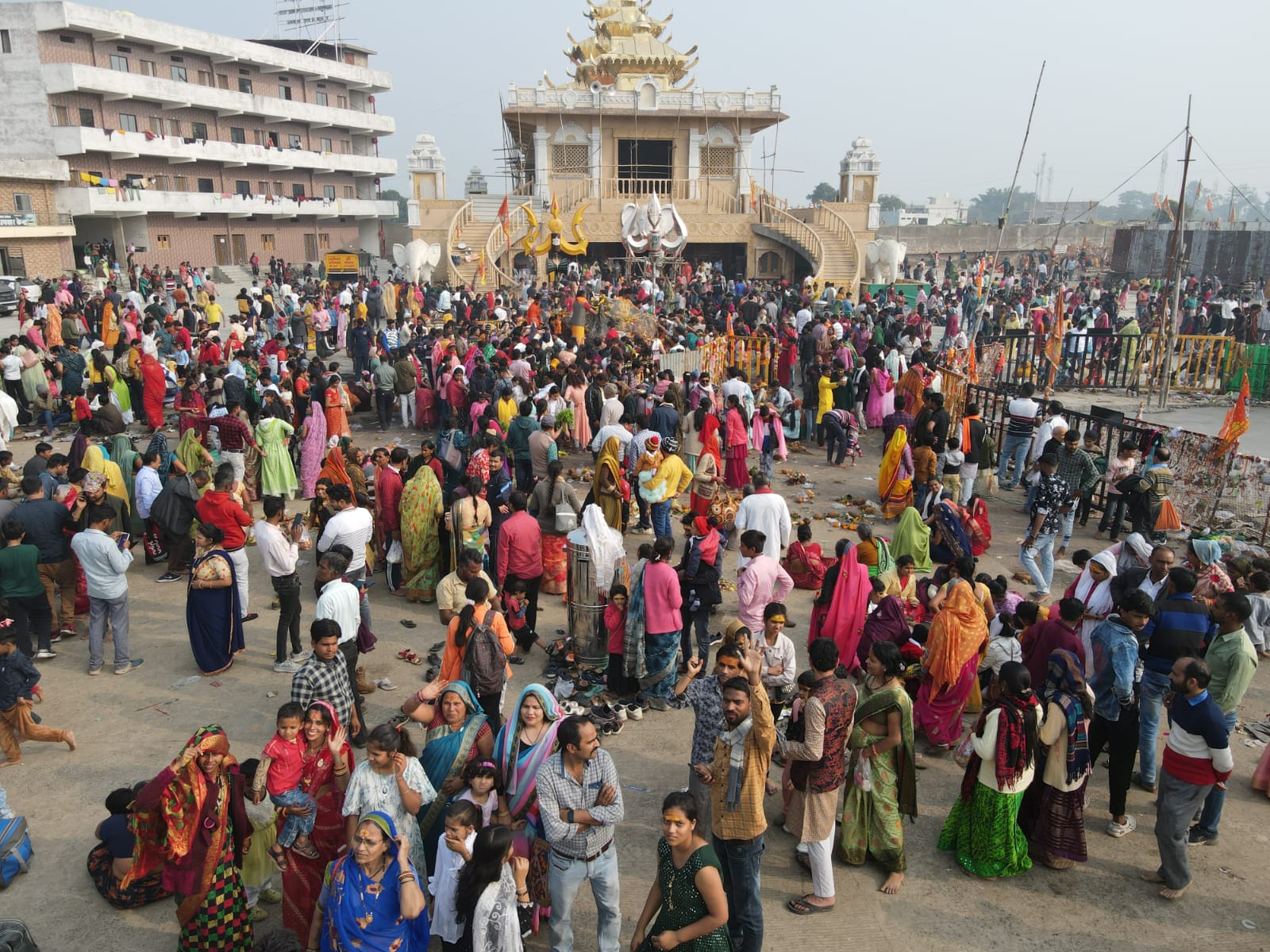 Dev Darshan in New Year: Two lakh devotees reached Kubereshwar Dham ...