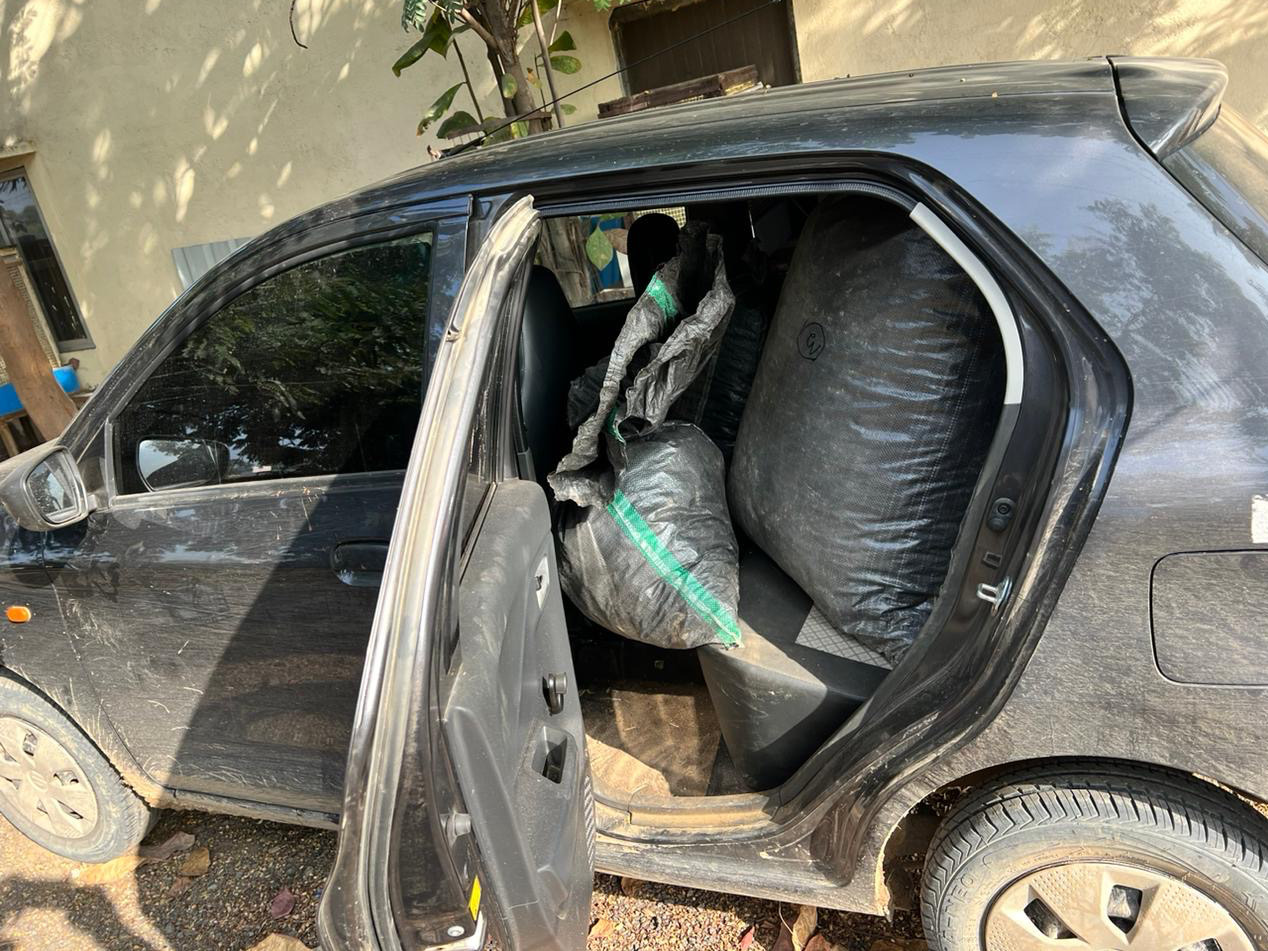 Opium powder worth Rs 15 lakh caught | 15 लाख का अफीम-डोडा चूरा पकड़ा ...