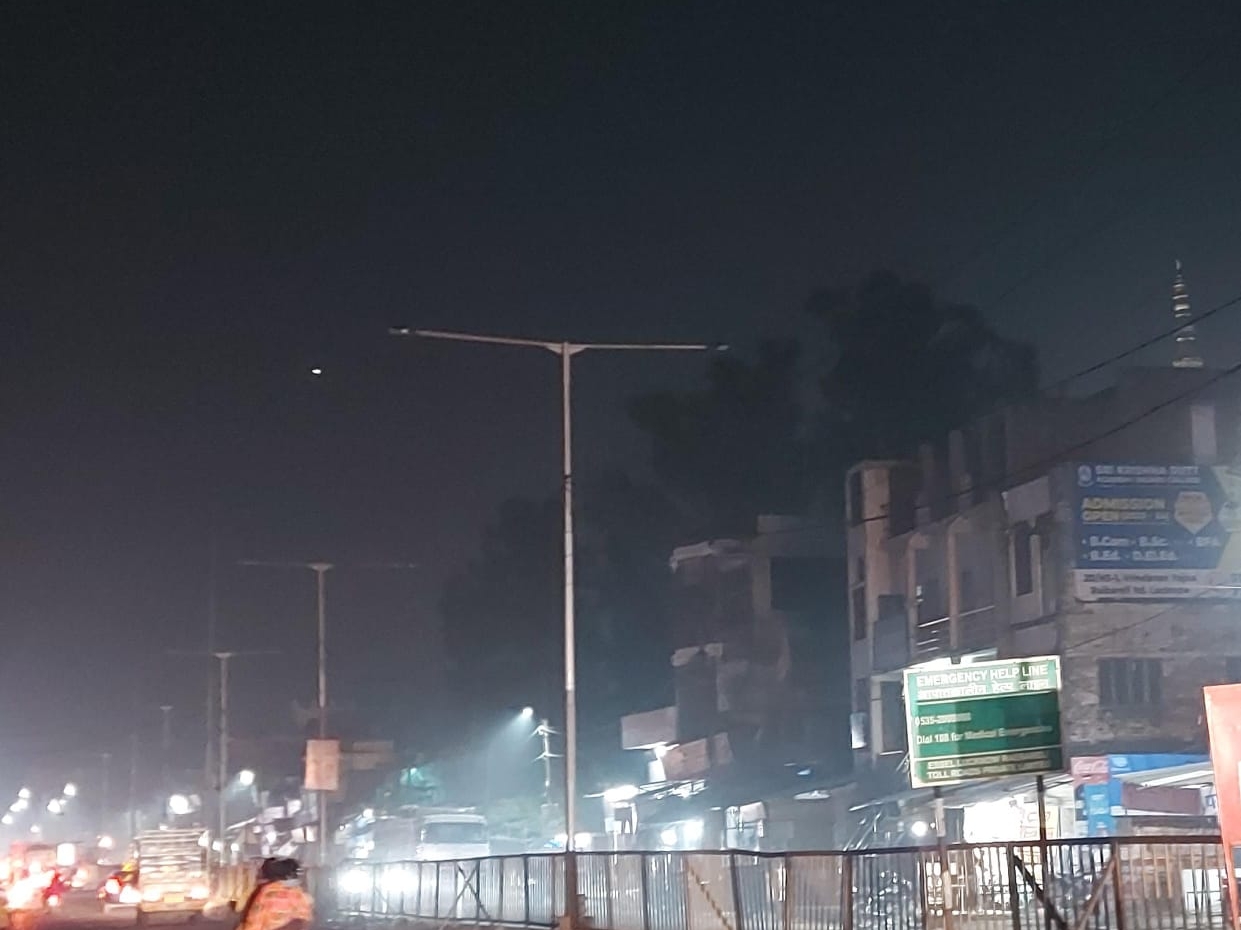 Highway street lights in Mohanlalganj out of order for three days ...