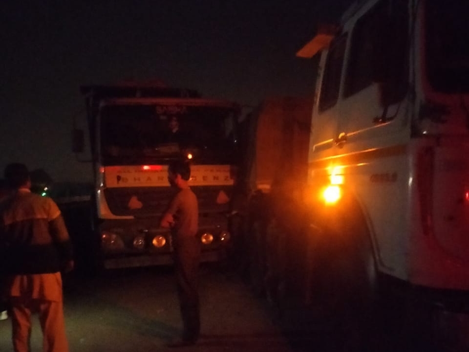 Charkhi Dadri NH 152 D Road Accident Driver dies | चरखी दादरी में हादसे ...