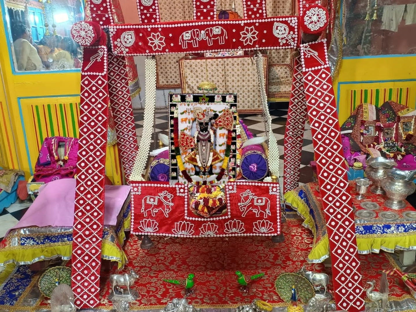 Gusaiji's Prakatyotsav celebrated in Lakherapura Shreeji Temple