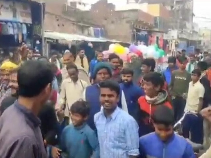 funeral procession was taken out after the death of the goat | धूमधाम ...