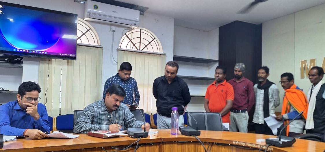 Jan Chaupal: Some demanded removal of encroachment and some demanded ...