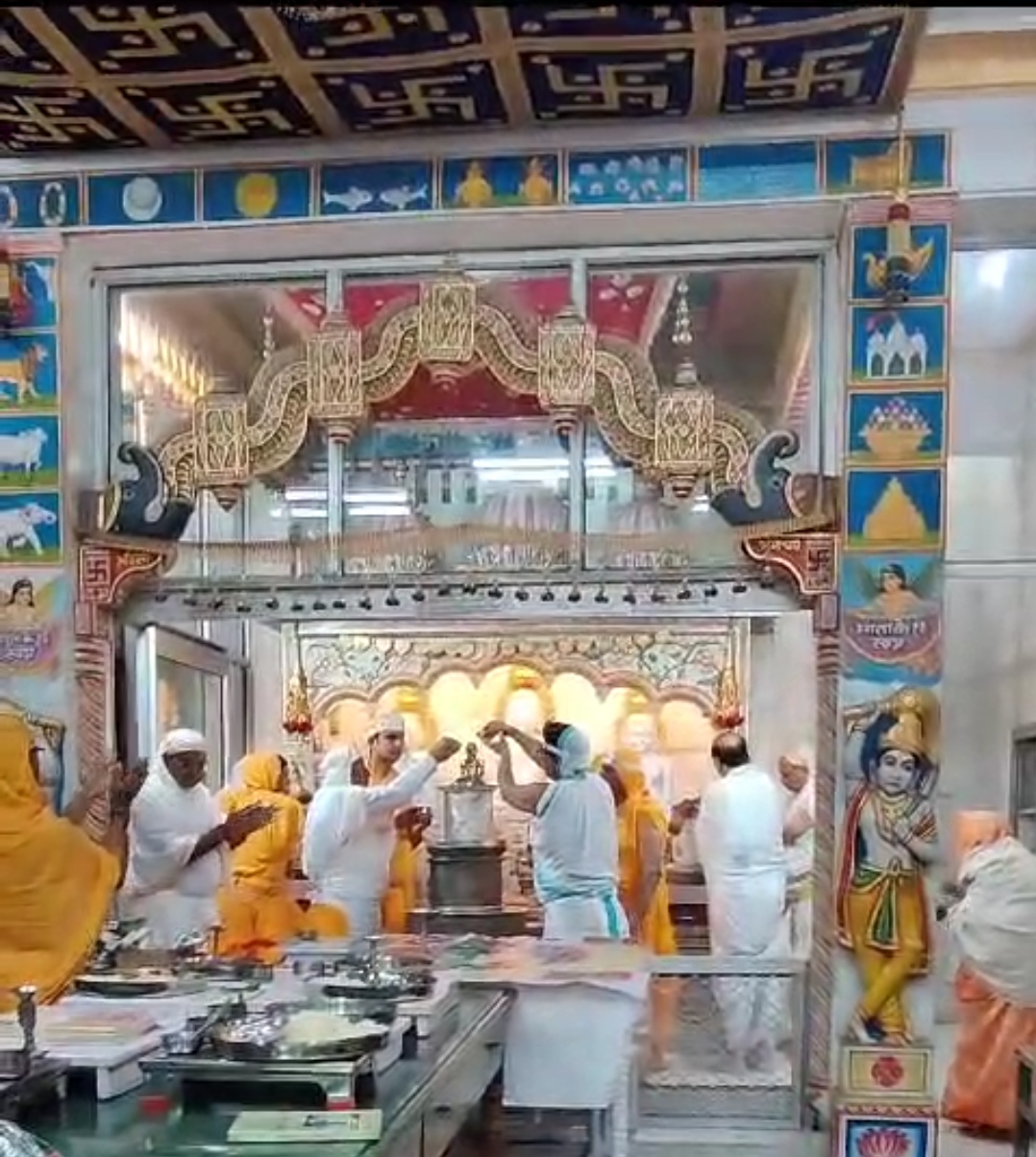 Celebrated the birth of Lord Parshvanath and Chandraprabhu as Kalyanak ...