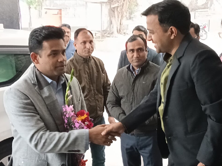 Alok Ranjan took over as District Collector | आलोक रंजन ने संभाला जिला ...