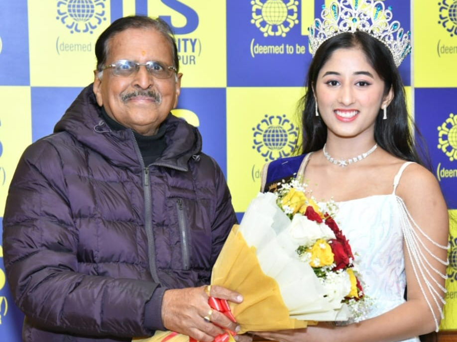 Miss India Glam Saumya Gupta honored | मिस इंडिया ग्लैम सौम्या गुप्ता को किया सम्मानित: डॉ. अशोक ...