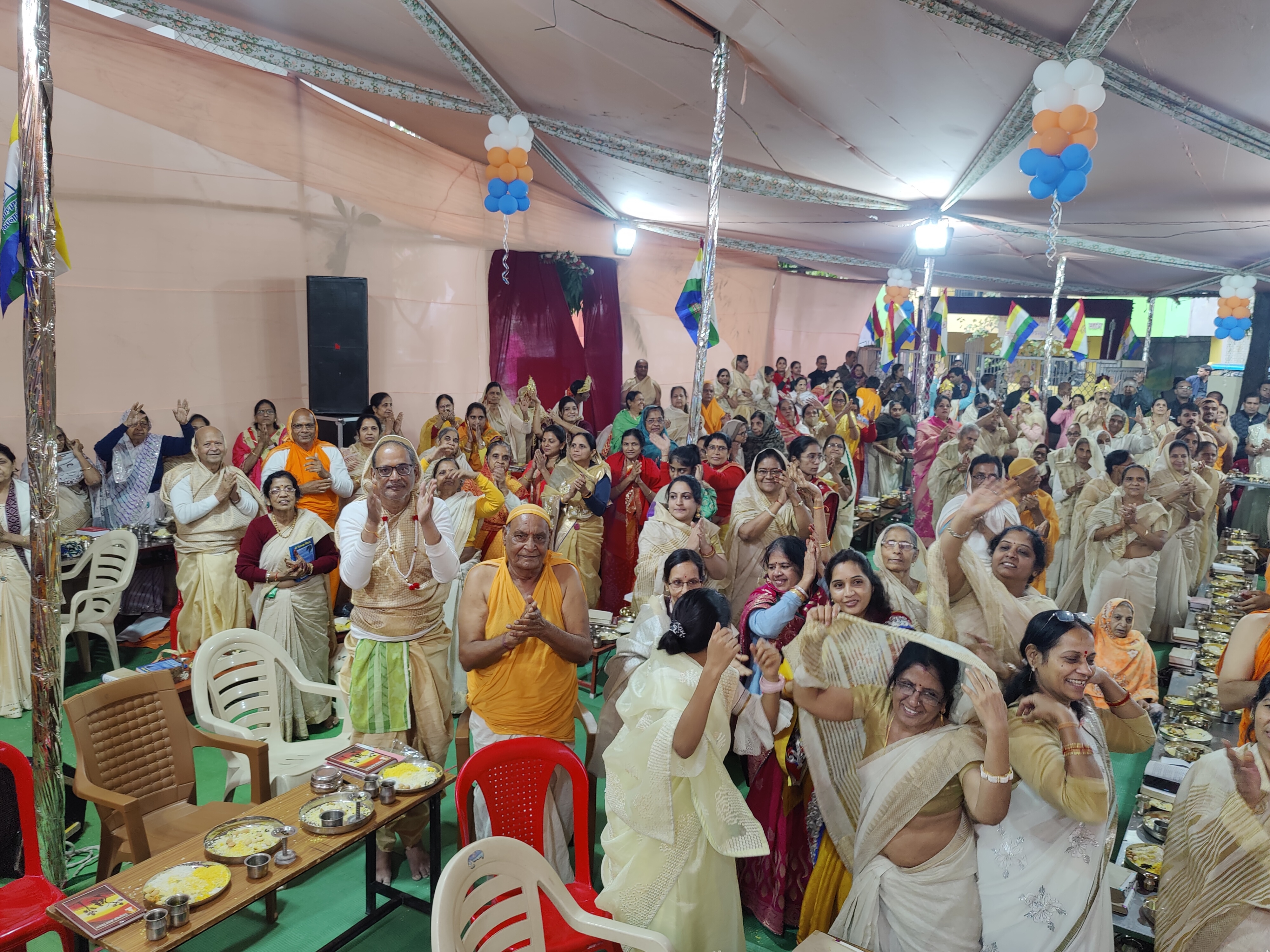Sixth day of Shri 1008 Siddhachakra Mahamandal Vidhan in Indore | इंदौर ...